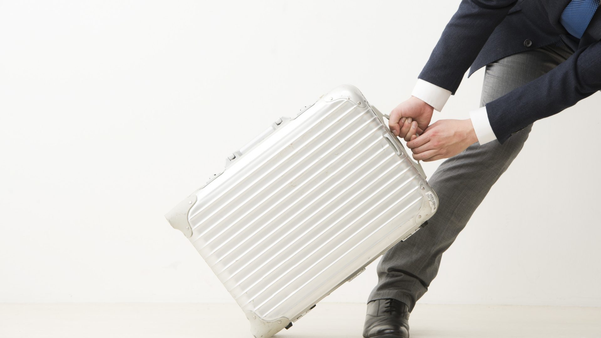 【haul】の意味とは？重いものを引っ張るときの英語、dragとの違いも解説| Kimini英会話