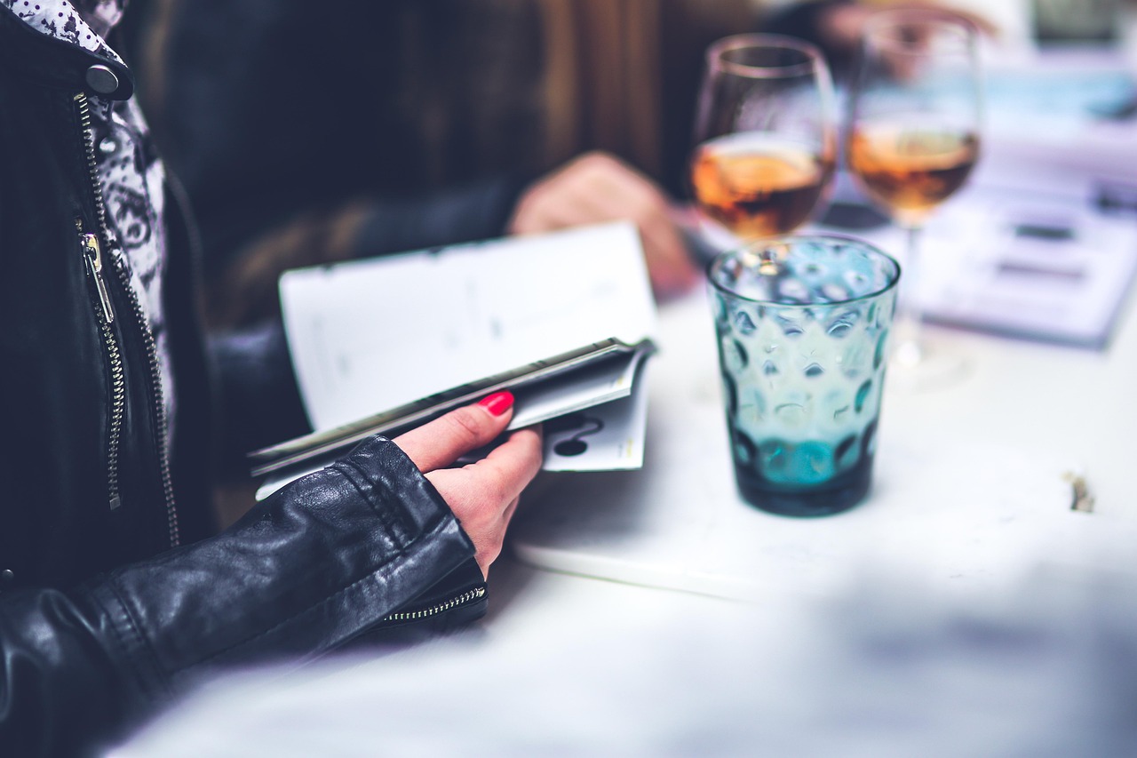 The Neighbourhood: 洋楽で英熟語学習【Steve Fox の洋楽で学ぶ英会話】＜オーディオ付き＞| Kimini英会話