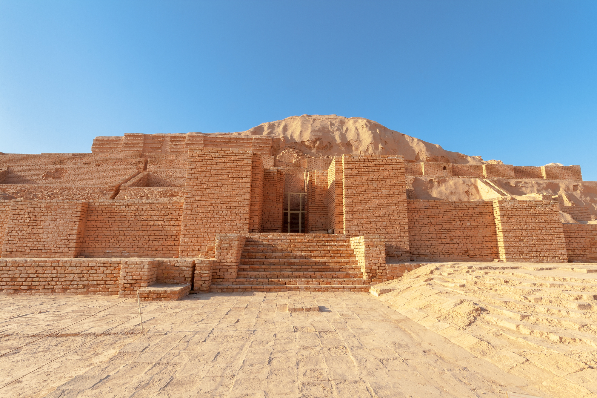 中東古代文明の価値を後世に伝えるイランの世界遺産「チョガ・ザンビール」| Kimini英会話